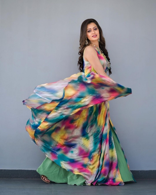 photos: நெஞ்சம் மறப்பதில்லை சீரியல் நடிகை சத்யாவா இது.. இப்போ என்ன ...