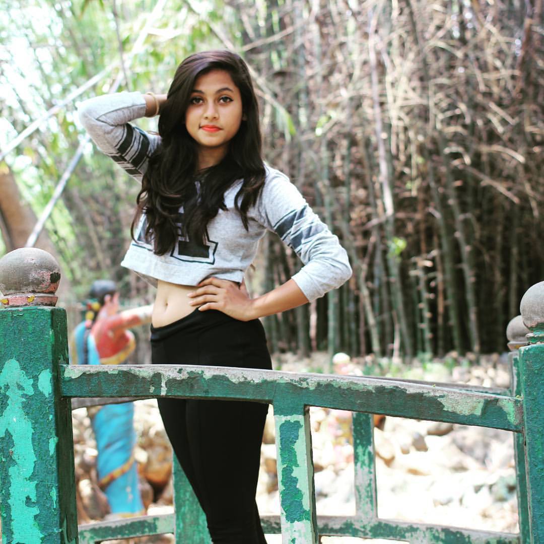 photos: எதிர்நீச்சல் ஜனனியா இது.. இளம் வயதில் எப்படி இருந்துருக்காங்க ...