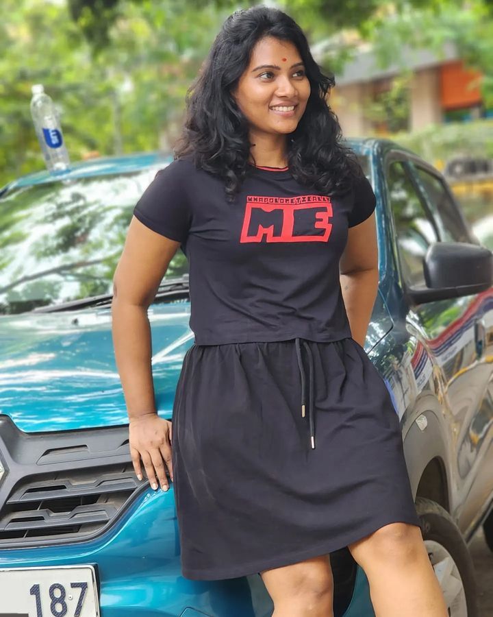 PHOTOS: மாரி செல்வராஜ் பட நாயகியா இது? இணையத்தை கலக்கும் திவ்யா ...