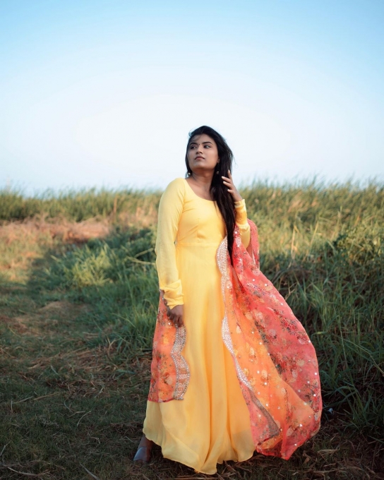 PHOTOS: விஜயின் மாஸ்டர் படத்தில் நடிச்சவங்களா இது.. நடிகை ஷாமினியின் ...