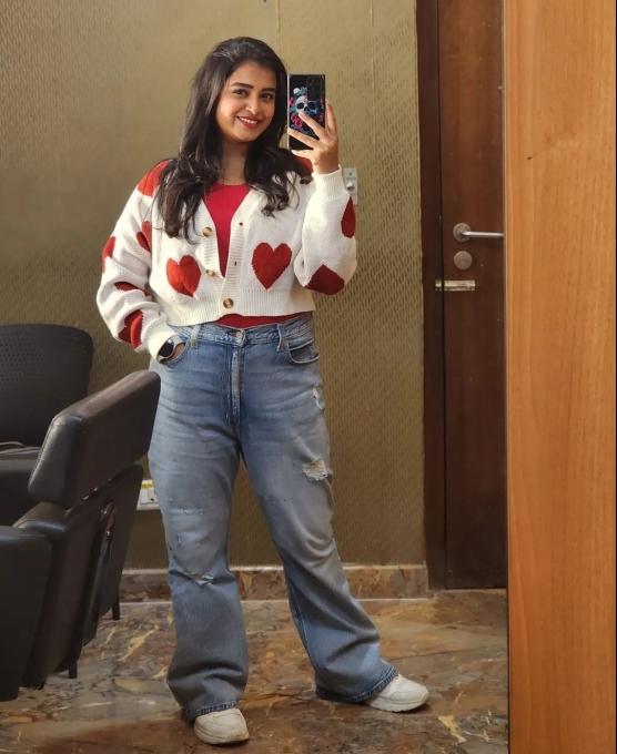 PHOTOS: நாய் குட்டி ஒன்றை புதிதாக வாங்கிய சுந்தரி சீரியல் நடிகை ...