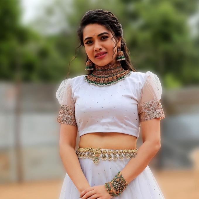 PHOTOS: ஸ்வீட் காரம் காஃபி தொடரை போல ட்ரிப் செல்ல தயாரான சீரியல் நடிகை ...