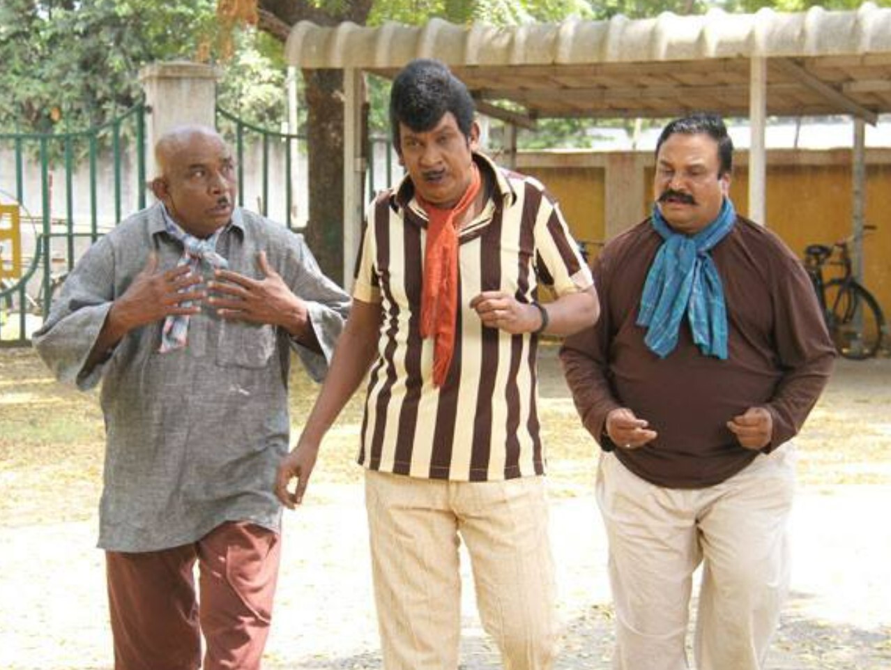 PHOTOS: வடிவேலுவின் மகனை பாத்துருக்கீங்களா? திருமணத்தில் எடுக்கப்பட்ட புகைப்படத்தை பாருங்களேன் ...