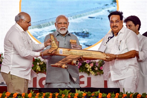 Prime Minister Narendra Modi Addresses A Public Meeting During The ...