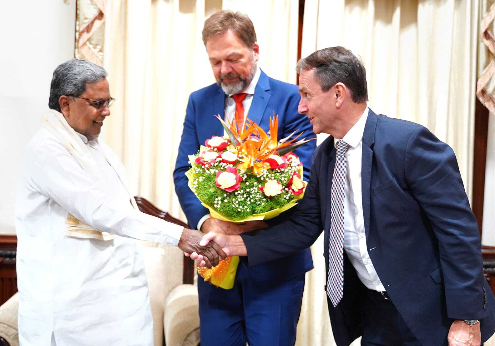 ಡಾ. ಫಿಲಿಪ್ ಆಕರ್ ಮನ್ ಅವರನ್ನು ಭೇಟಿ ಮಾಡಿದ ಸಿದ್ದರಾಮಯ್ಯ | Siddaramaiah Met German Ambassador Philip ...