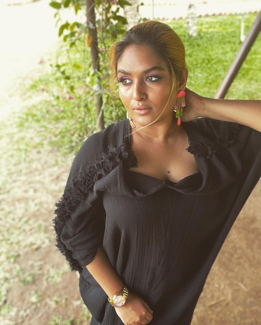 Prayaga Martin: ടോപ്പ് ലെസ്സിൽ പരീക്ഷണവുമായി പ്രയാഗ മാർട്ടിൽ...? ഇ ...