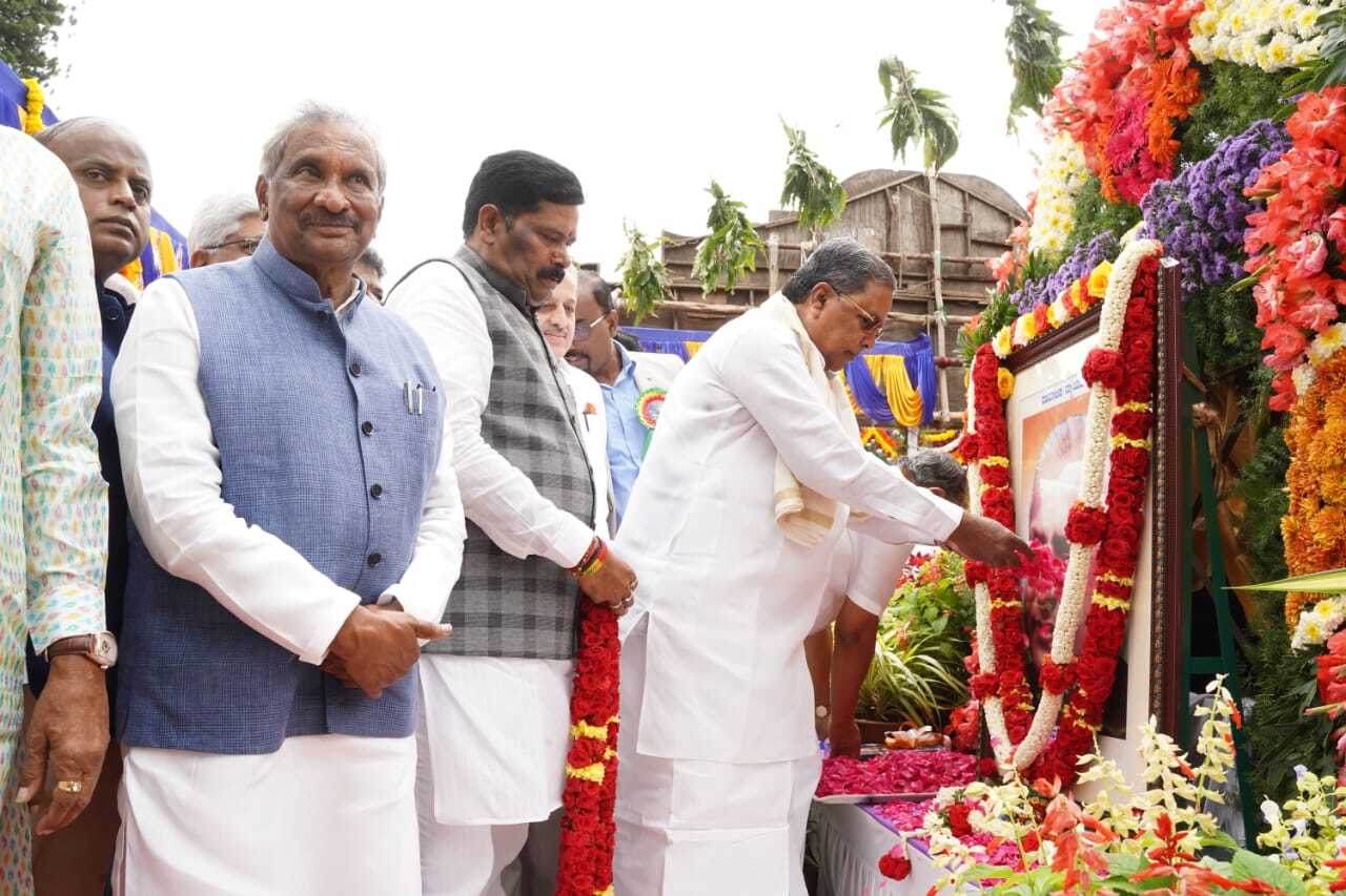 ಡಿ. ದೇವರಾಜ ಅರಸು ನೆಚ್ಚಿನ ಬೆಂಝ್ ಕಾರಿನಲ್ಲಿ ಸಿಎಂ ಸಿಟಿ ರೌಂಡ್ಸ್ | Cm ...