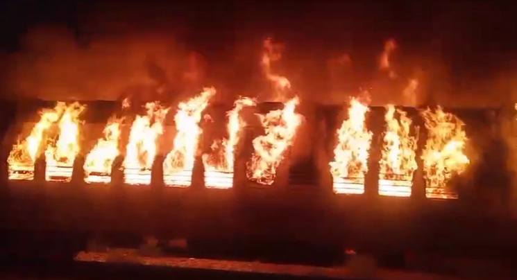 Devastating Fire Erupts in Tourist Coach Near Madurai Station: 9 Lives ...