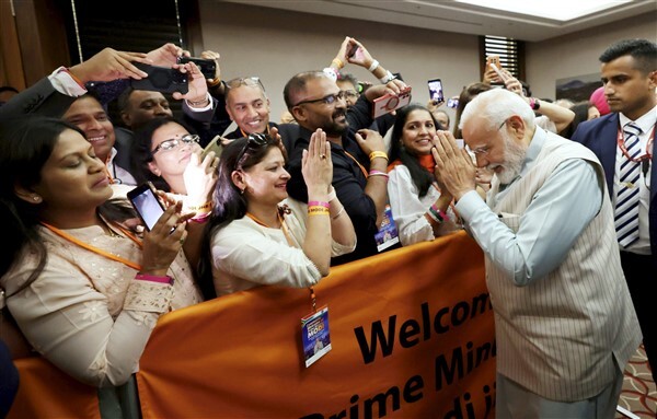 In Pics: Indians Showcased a Heartwarming Welcome for PM Narendra Modi ...