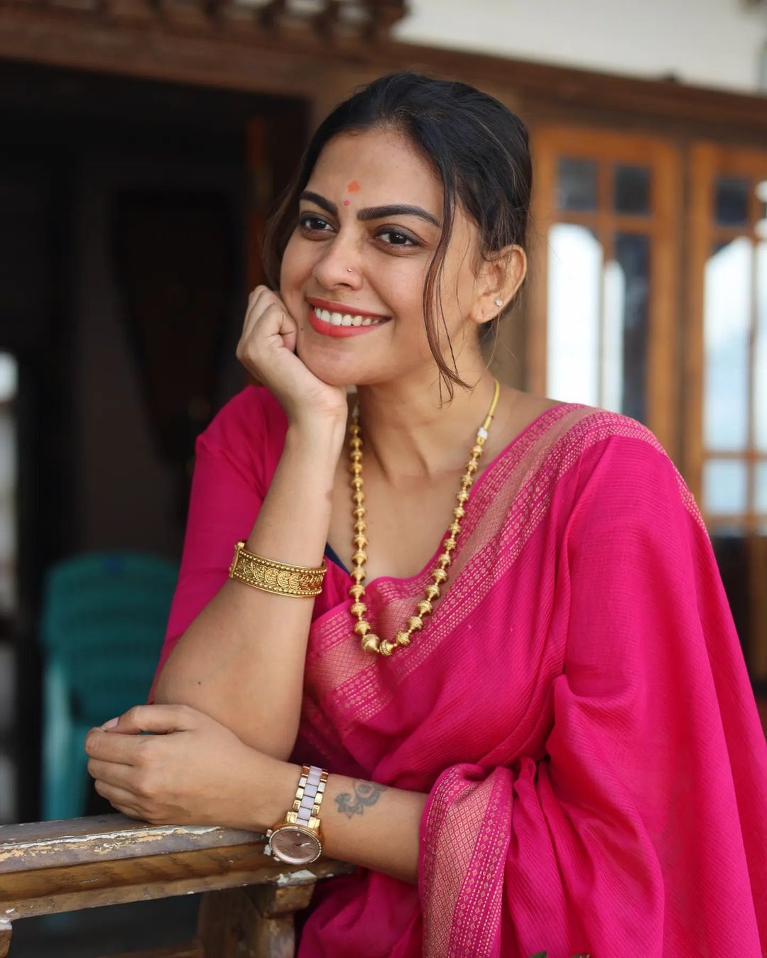 Anusree: റെഡിൽ പുത്തൻ സ്റ്റൈൽ പിടിച്ച് അനുശ്രീ... മേക്കോവറിന് കയ്യടിച്ച് മലയാളികൾ, ചിത്രങ്ങ ...