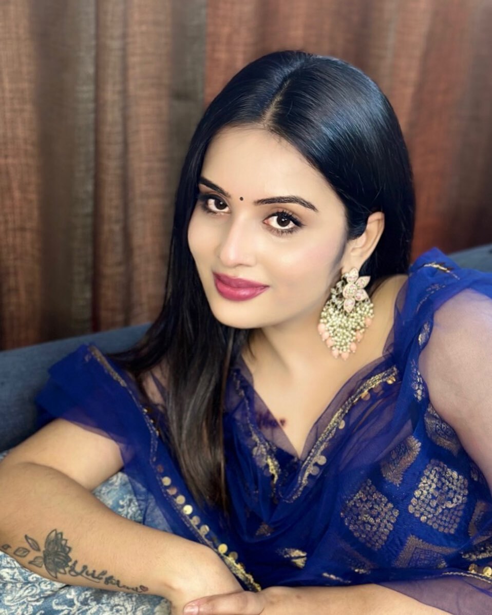 PHOTOS: சுந்தரி சீரியல் நடிகை யார்கூட நடிக்கிறாங்க தெரியுமா ...