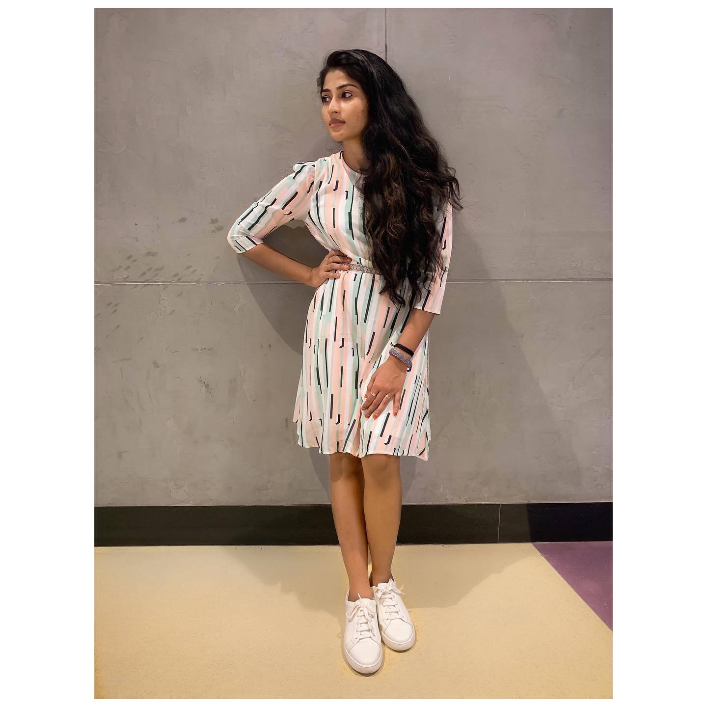 PHOTOS: 'சபாபதி' சந்தானத்தின் ரீல் தங்கையை நியாபகம் இருக்கா? ஆள் ...