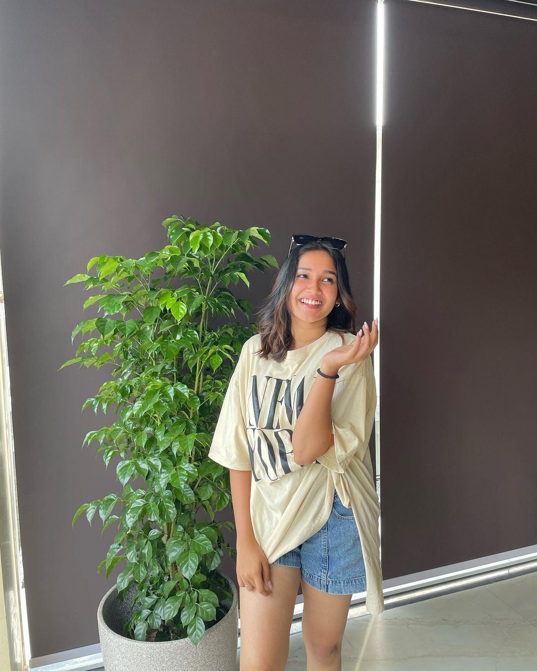 Anikha Surendran: ക്യൂട്ട്നെസ്സ് വാരിവിതറി അനിഖ സുരേന്ദ്രൻ... സോഷ്യ ...