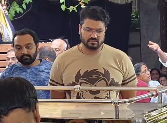 Witness the Emotional Farewell of Spandana Raghavendra as Family and ...