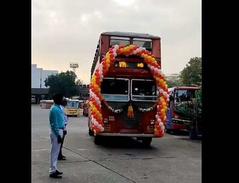 In Pics: Farewell to Mumbai's Iconic Red Double-Decker Buses: A ...
