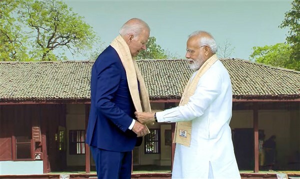 In Pics: G20 Leaders Pay Respects to Mahatma Gandhi at Rajghat During ...