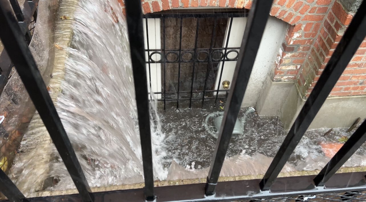 In Pics: New York Declares Emergency Amid Severe Flooding - Oneindia