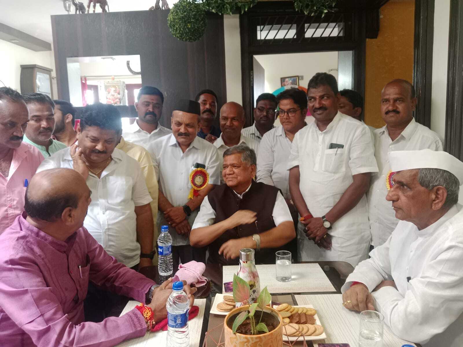 ಲಿಂಗಾಯತ ನಾಯಕರಿಗೆ ಕಾಂಗ್ರೆಸ್‌ ಗಾಳ: ಜಗದೀಶ ಶೆಟ್ಟರ್ ಜೊತೆ ಮುಖಾಮುಖಿ ಚರ್ಚೆ ...