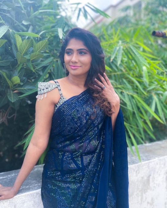 PHOTOS: பட வாய்ப்பின்றி தவித்து வரும் பிக் பாஸ் பிரபலம் ...