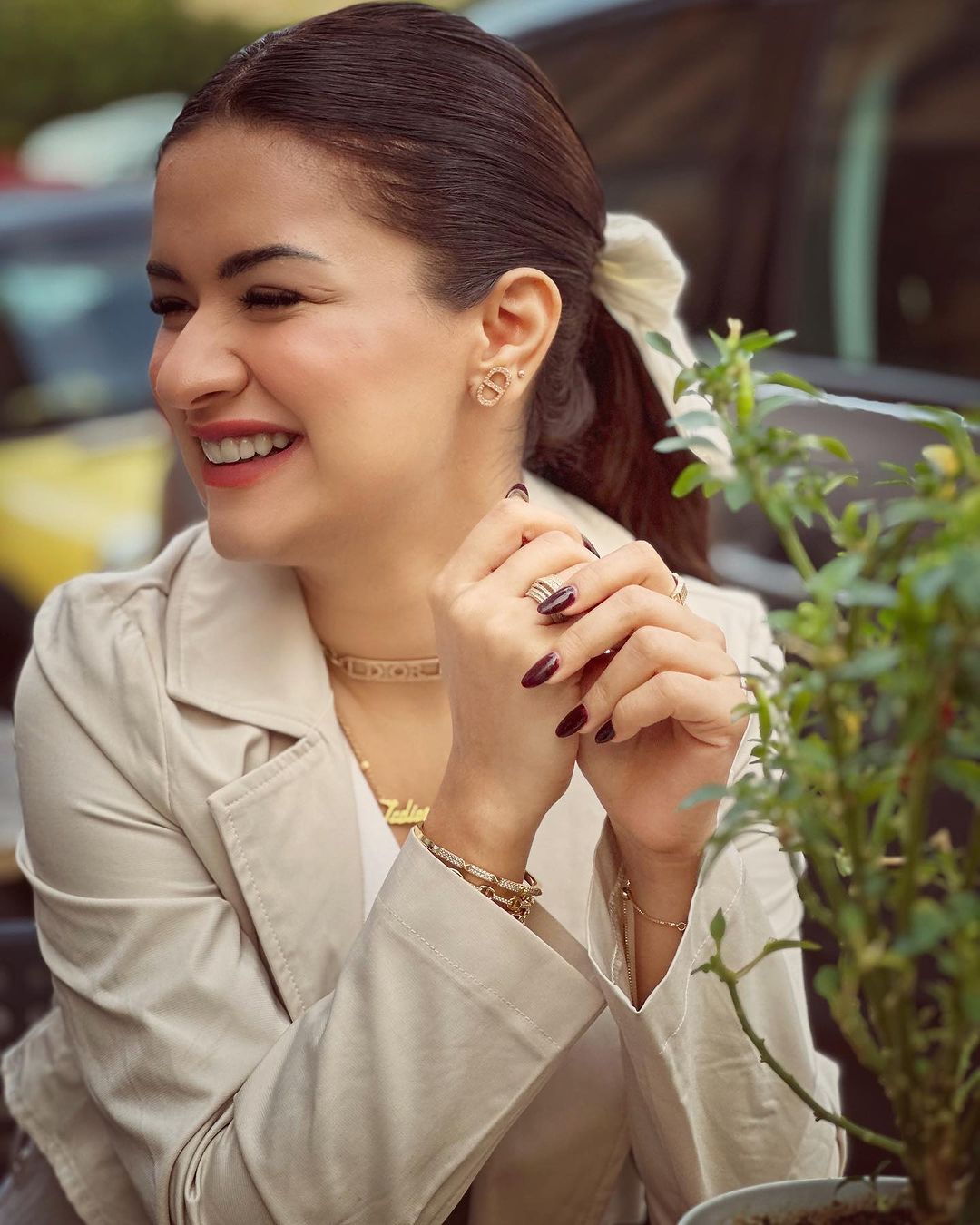 క్యూట్ అందాలతో మైమరిపిస్తున్న అవనీత్ కౌర్ | Avneet Kaur Cute Beauty ...
