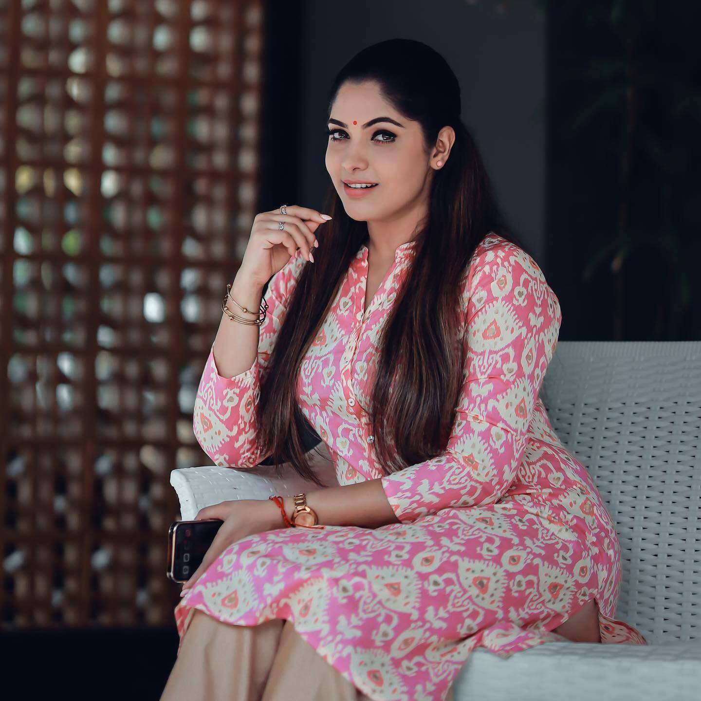 PHOTOS: அடிபொலி.. கேரளா சேலையில் ரசிகர்களை சுழட்டி போட்ட நடிகை பானு ...