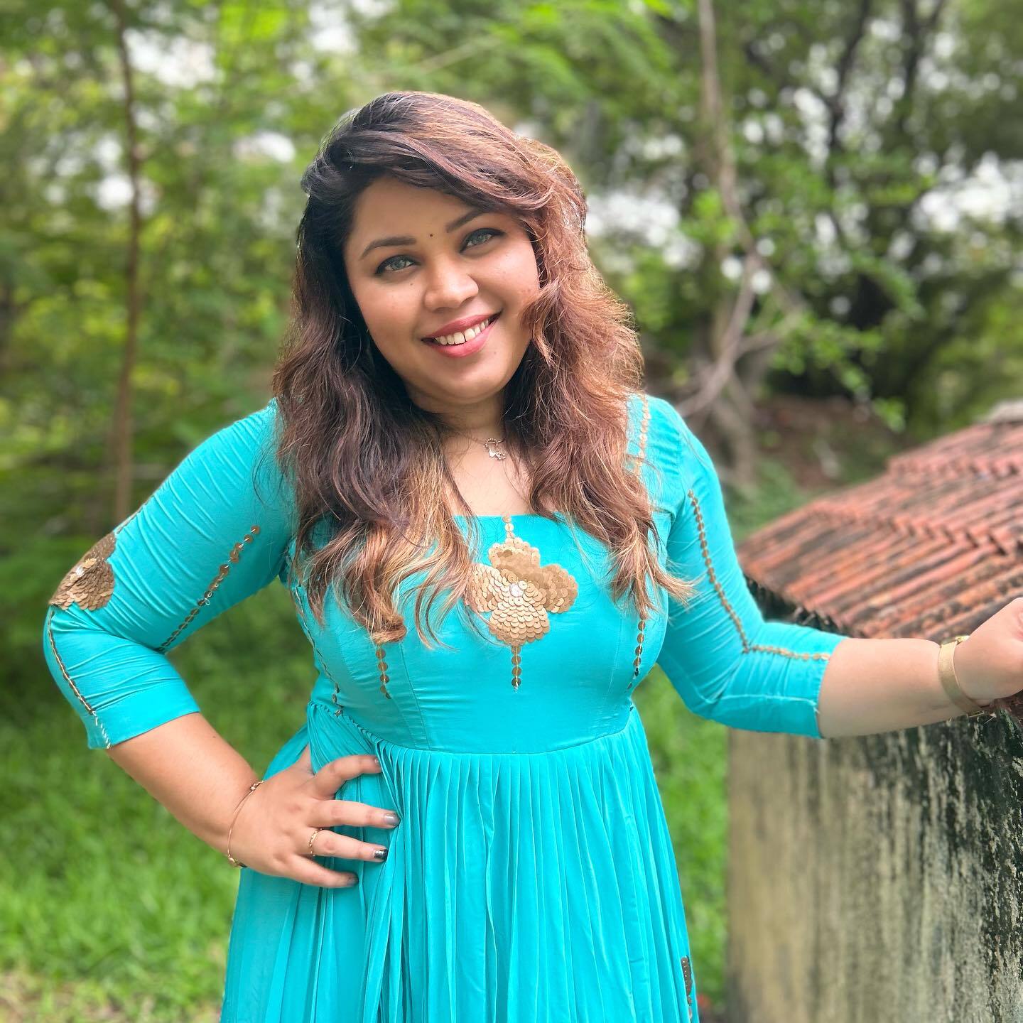 PHOTOS: விஜய்யின் ரீல் தங்கையா இது? ஆள் அடையாளமே தெரியலையே ...