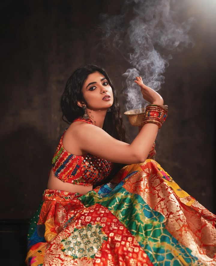 PHOTOS: என்ன பிரக்யா இது? வித்தியாசமான போட்டோஷூட்டில் விதவிதமாய் போஸ் ...