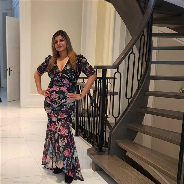 PHOTOS: இளமை மாறாத ரம்பா.. மாடர்ன் அவுட் பிட்டில் வேற லெவல் போஸ் ...