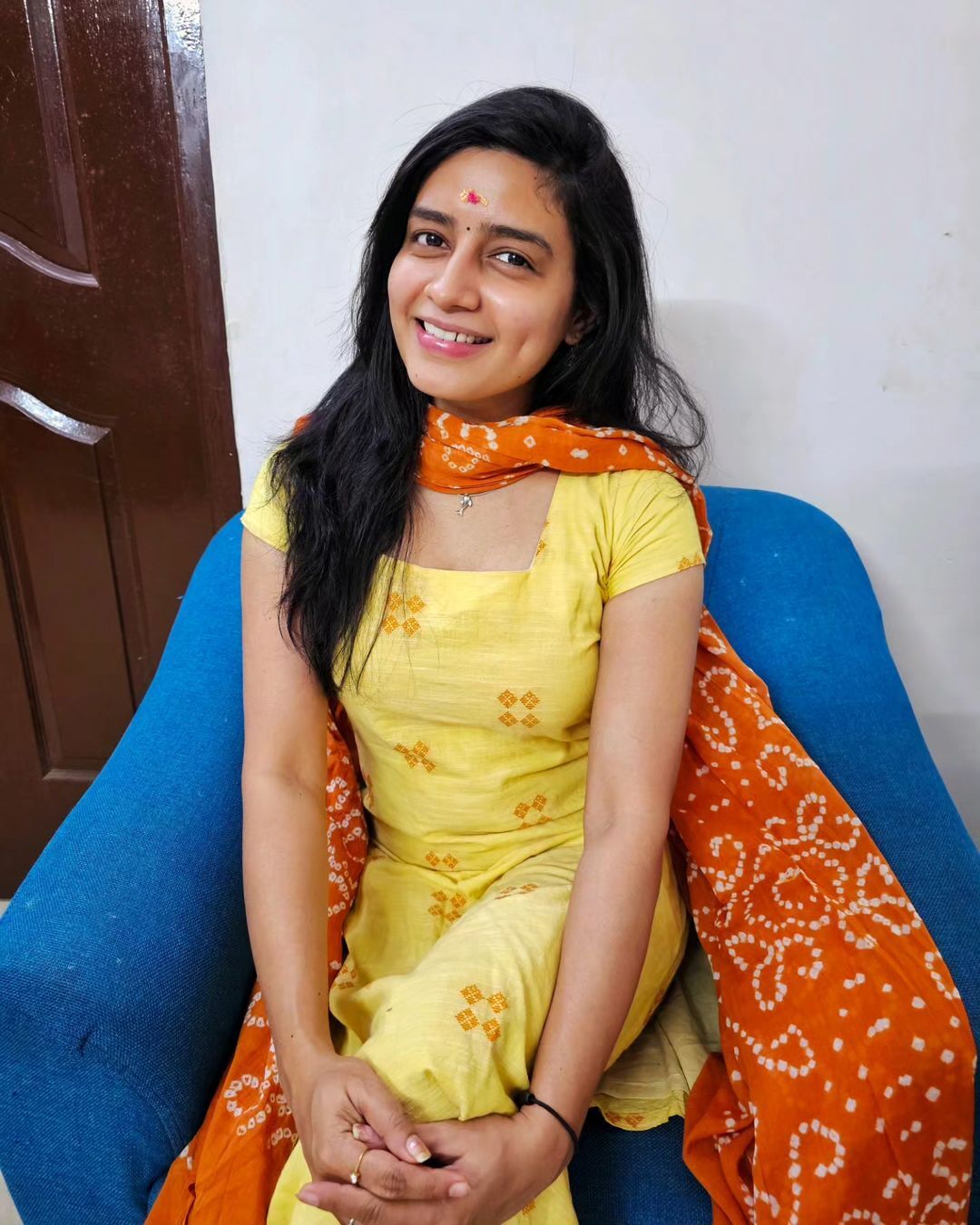 PHOTOS: பக்தி பொங்க, க்யூட்டாக சுடிதாரில் போட்டோஸ்.. சீரியல் நடிகையின் பூஜை கொண்டாட்டம் ...