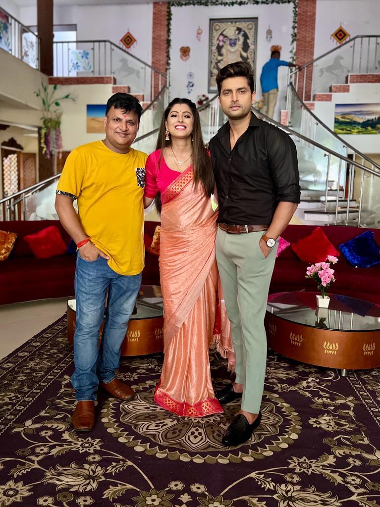 Bhojpuri Movie: संचिता बनर्जी और ऋतु सिंह के साथ इश्क फरमा रहे अभिनेता विक्रांत राजपूत ...