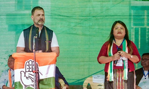 మిజోరంలో రాహుల్ గాంధీ ఎన్నికల ప్రచారం.. బీజేపీపై విమర్శనాస్త్రాలు ...