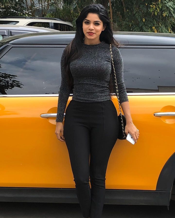 PHOTOS: போட்டோஷூட்டில் அசத்தும் பேச்சுலர் பட நாயகி.. வெளியான லேட்டஸ்ட் ...