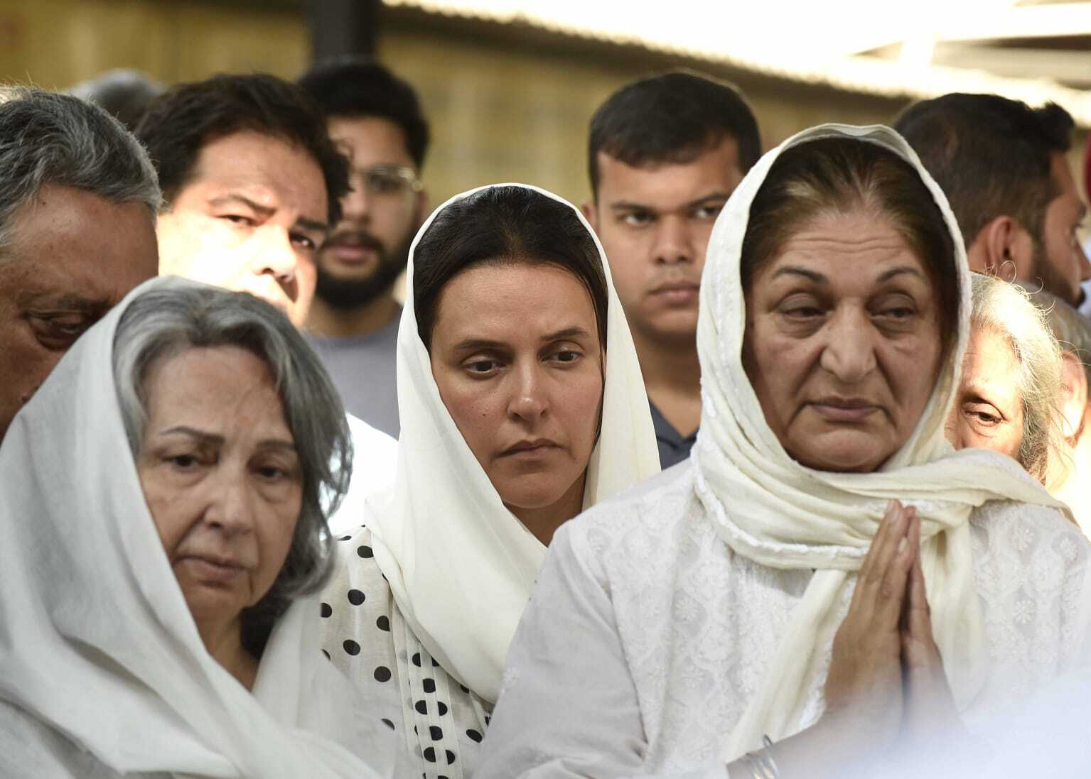 In Pics: Final Rites Of Legendary Indian Cricketer Bishan Singh Bedi ...