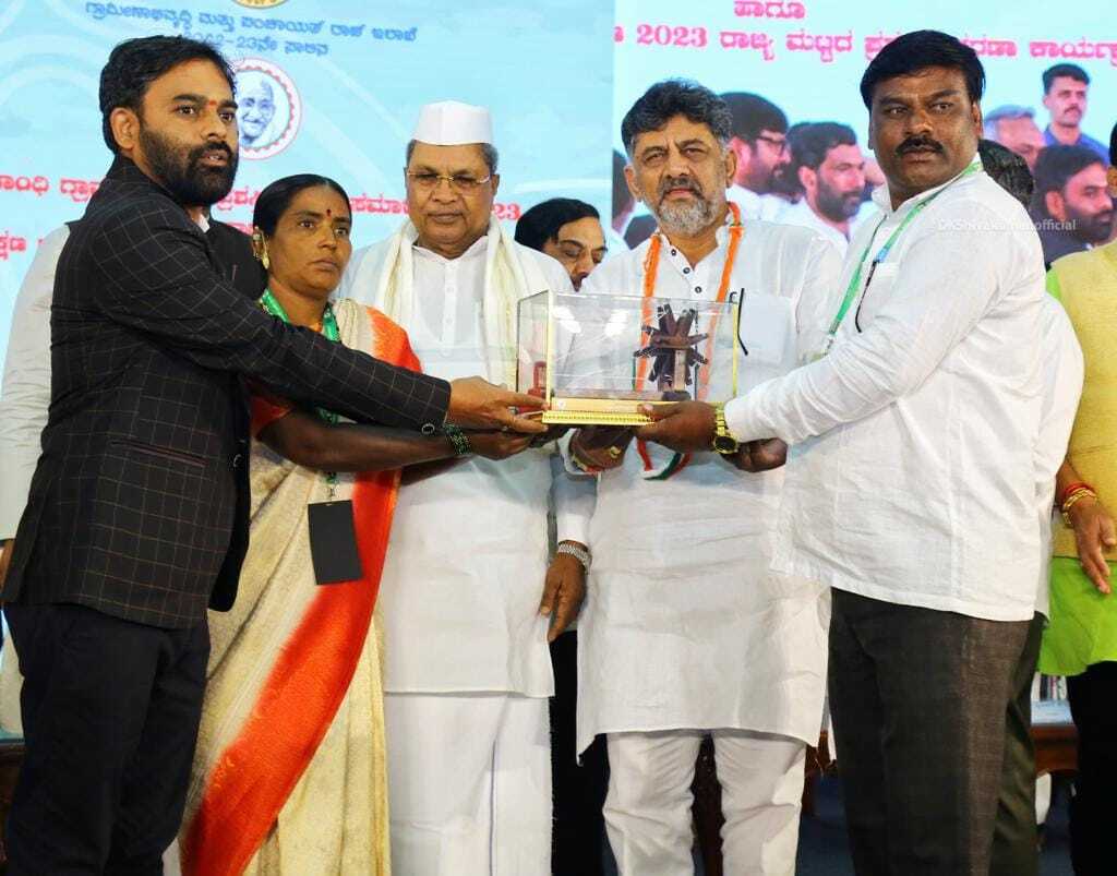 ರಾಜ್ಯದ 233 ಗ್ರಾಮಗಳಿಗೆ ಗಾಂಧಿ ಗ್ರಾಮ ಪ್ರಶಸ್ತಿ ಪ್ರದಾನ | Gandhi Gram Award ...