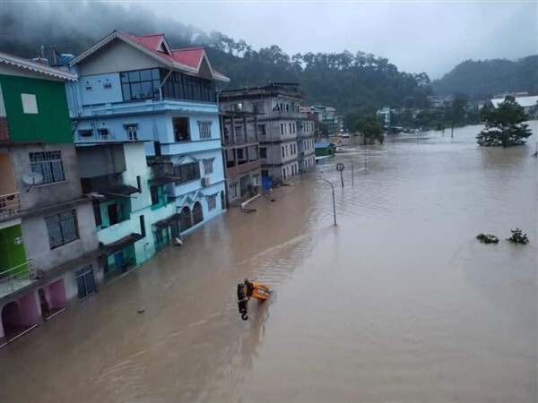 In Pics: Intense Cloudburst Triggers Flash Flood in Sikkim's Teesta ...