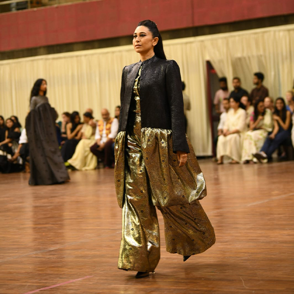 Karisma Kapoor, Saba Azad, Kalki Shine at Lakme Fashion Week In Delhi ...