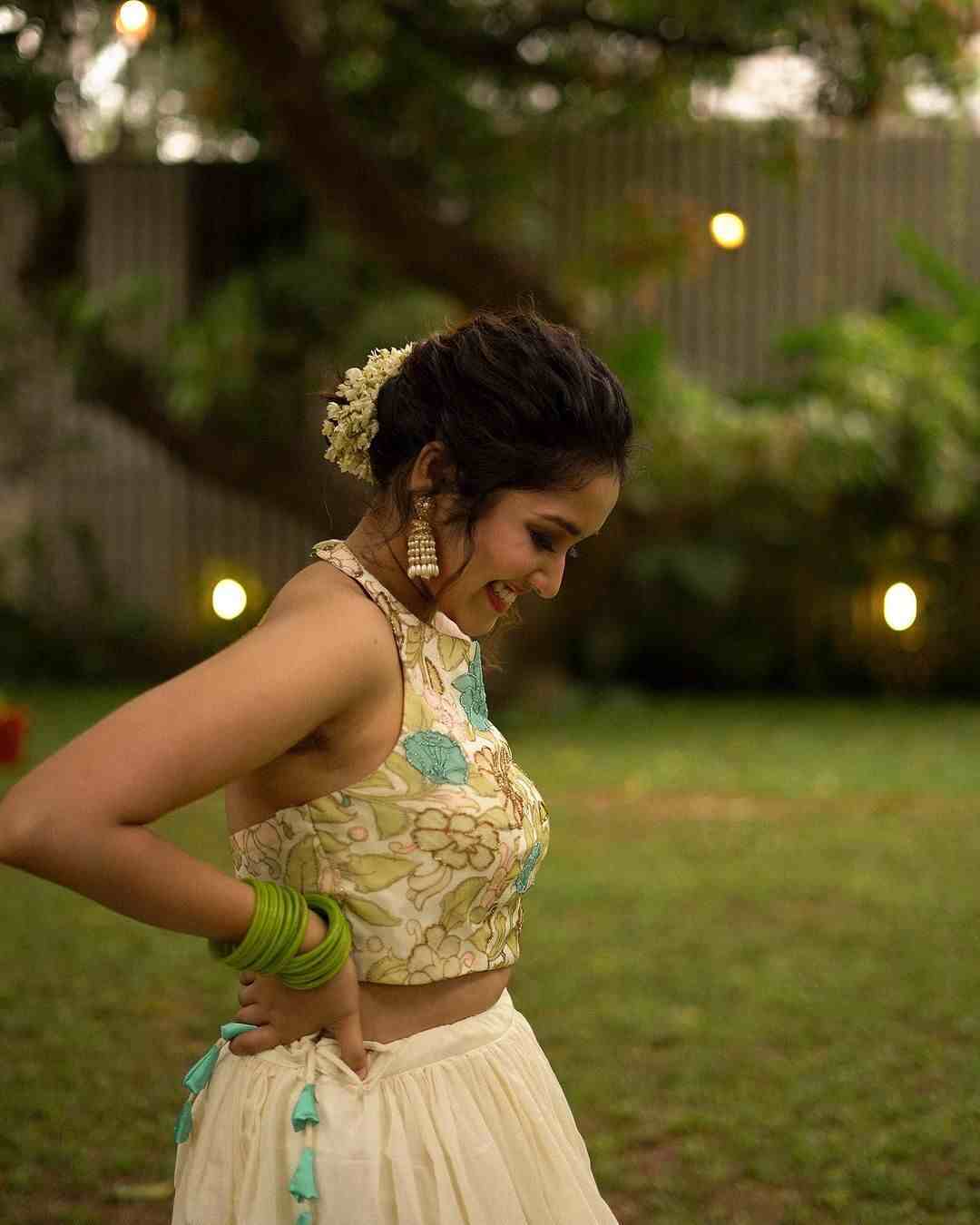 Anikha Surendran: സൂപ്പർ സ്റ്റൈലൻ ലുക്കിൽ അനിഖ സുരേന്ദ്രൻ... ചിത്രങ്ങളി ...