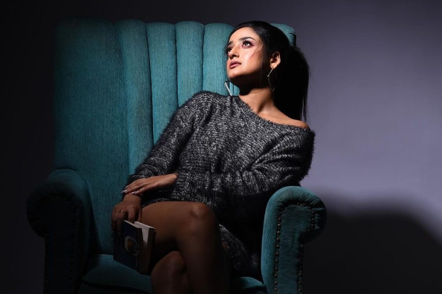 শর্ট পোশাকে অনুগামীদের তাক লাগাচ্ছেন টেলি অভিনেত্রী দেবাদৃতা | Latest ...