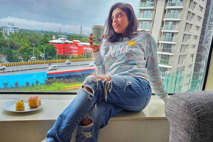 ক্যাজুয়াল লুকেও লাস্যময়ী গীতশ্রী, টেলি অভিনেত্রীর রূপে মোহিত নেট ...