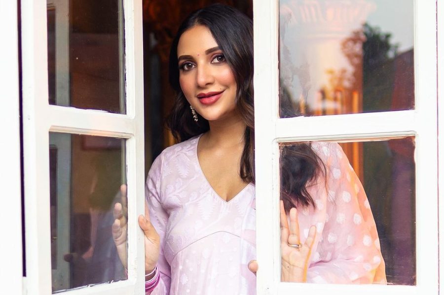 চুড়িদারে মায়াবী শুভশ্রী, রাজ ঘরণীর লুকে মোহিত অনুগামীরা | Latest ...