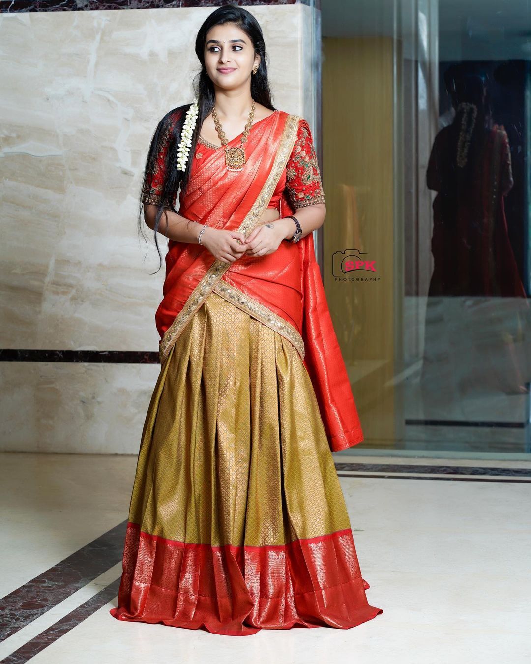 PHOTOS: கொடைக்கானலில் அல்டிமேட் மாடர்னில் சுற்றும் 'பொன்னி' சீரியல் ...