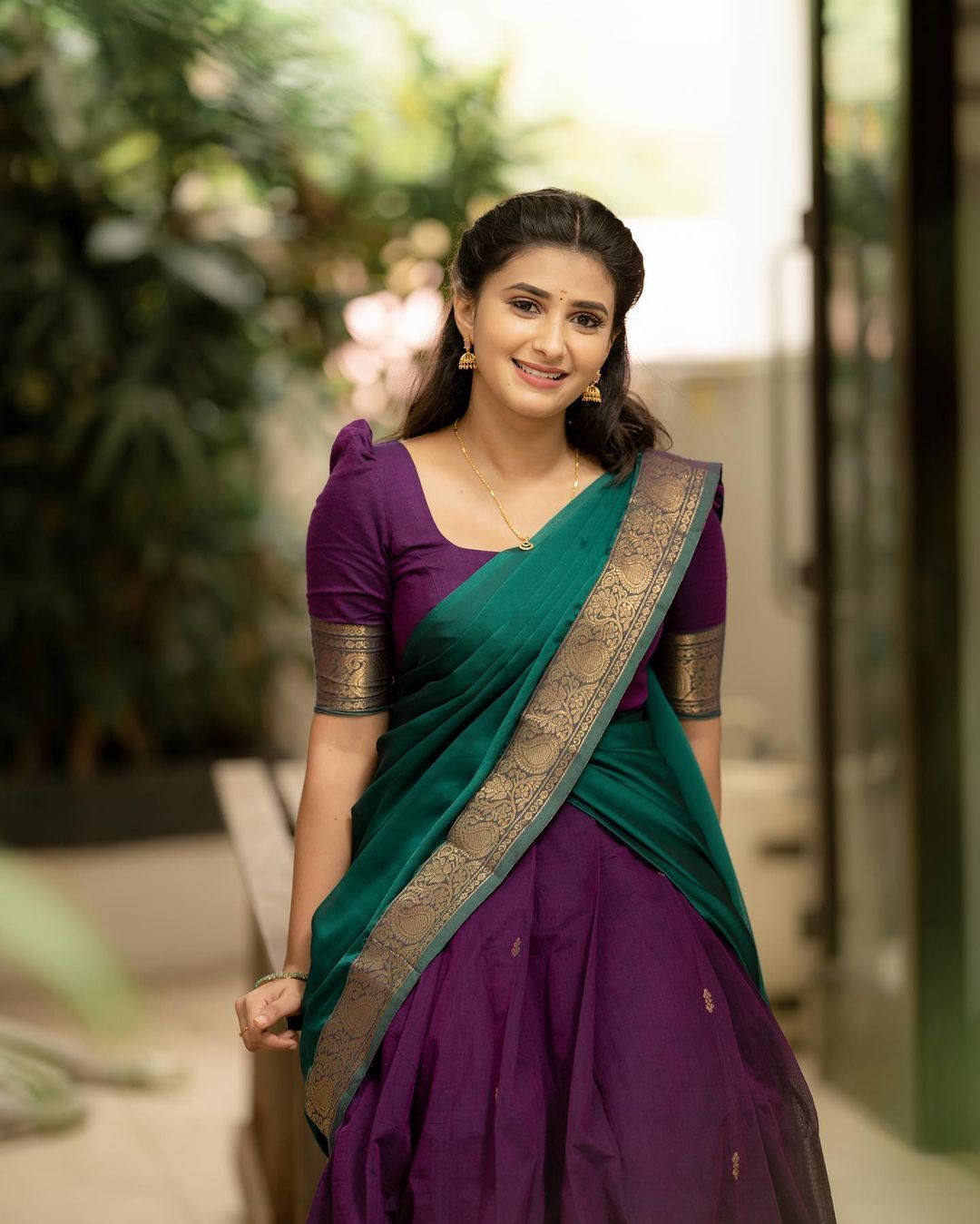 PHOTOS: கொடைக்கானலில் அல்டிமேட் மாடர்னில் சுற்றும் 'பொன்னி' சீரியல் ...