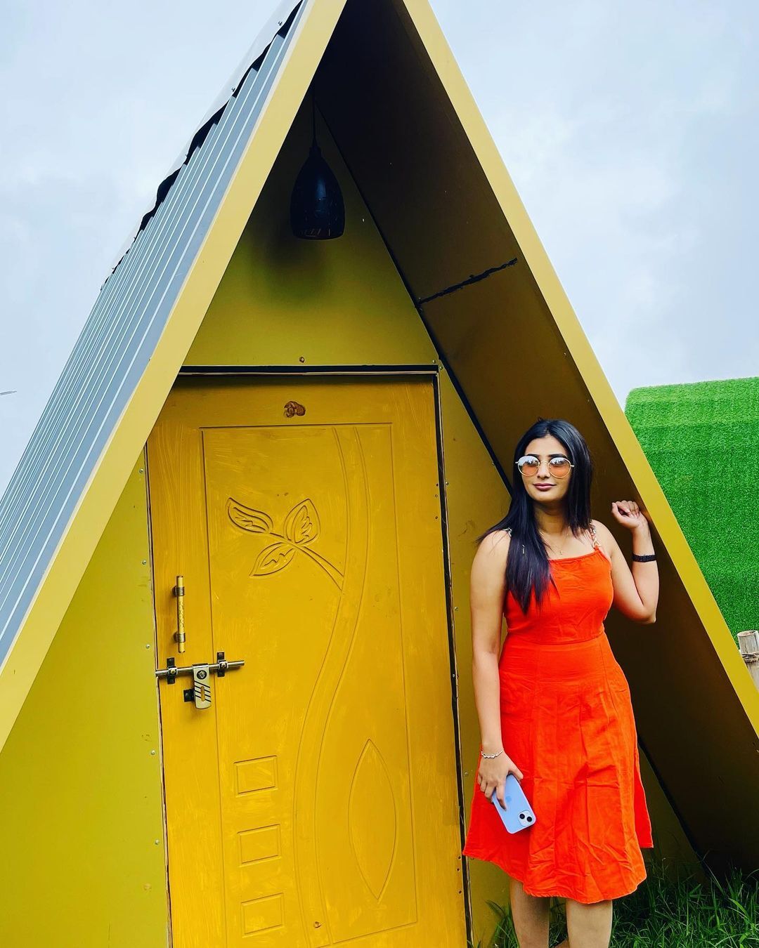 PHOTOS: கொடைக்கானலில் அல்டிமேட் மாடர்னில் சுற்றும் 'பொன்னி' சீரியல் ...