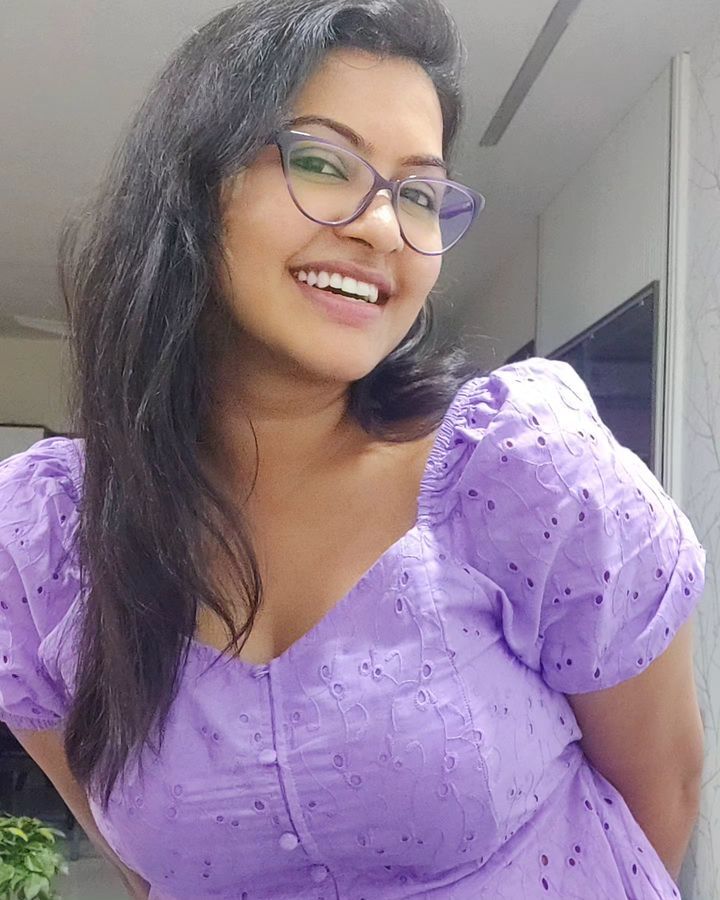 PHOTOS: டாட்டூ தெரிய போஸ் கொடுத்த பிக் பாஸ் பிரபலம்.. ரச்சிதாவின் லேட்டஸ்ட் படங்கள் இதோ ...