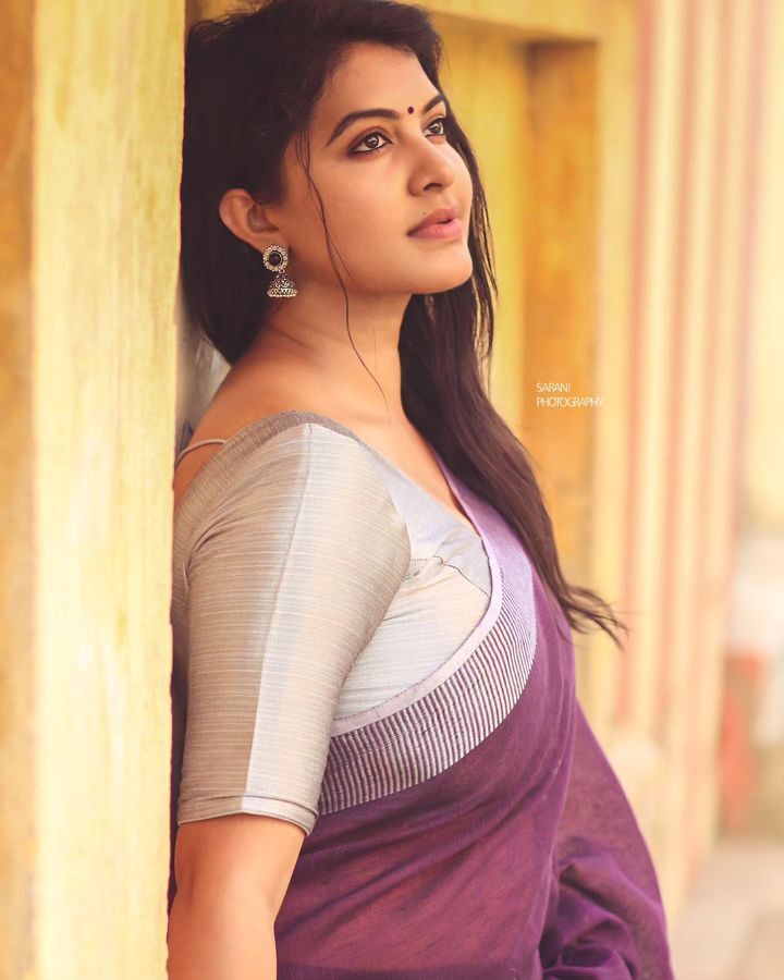 PHOTOS: டாட்டூ தெரிய போஸ் கொடுத்த பிக் பாஸ் பிரபலம்.. ரச்சிதாவின் ...