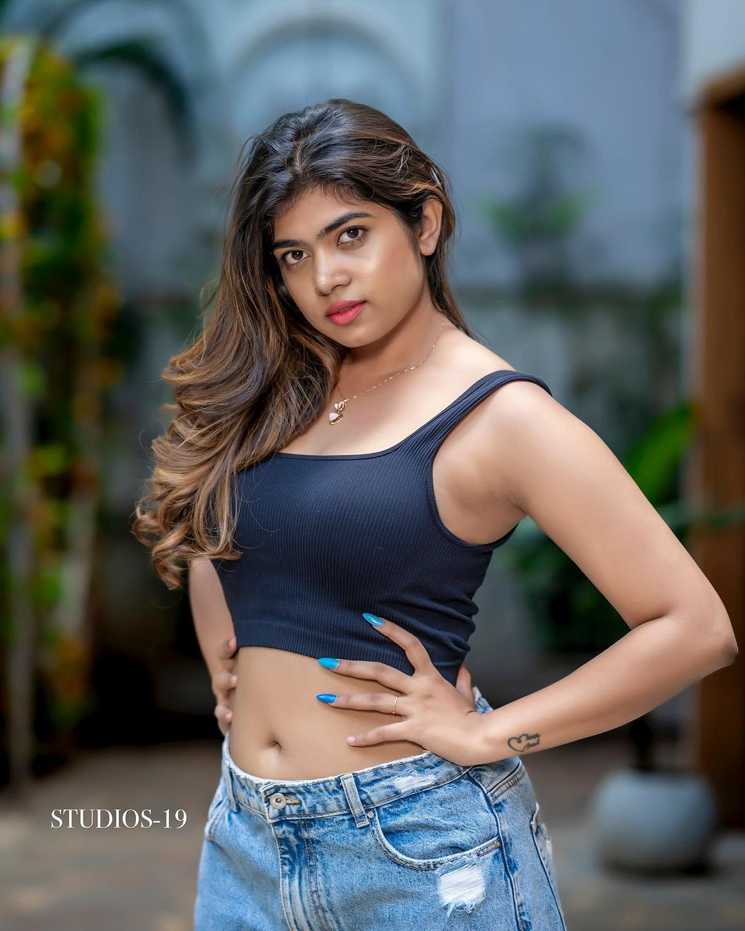 రెచ్చిపోతున్న రీతు చౌదిరి.. ఫుల్ డోస్‌తో పిచ్చెక్కించేస్తుందిగా ...