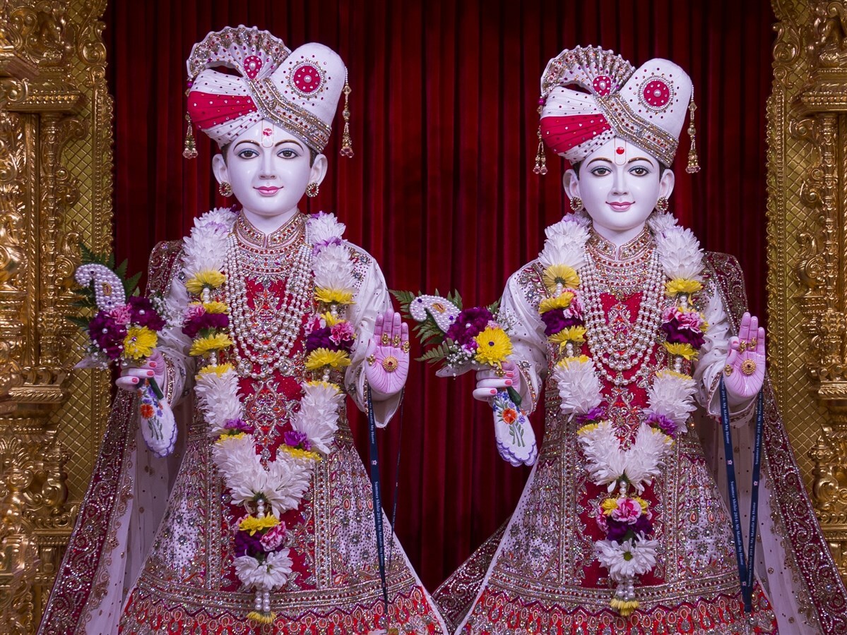 Swaminarayan Akshardham: World's Largest Modern Hindu Temple in New ...