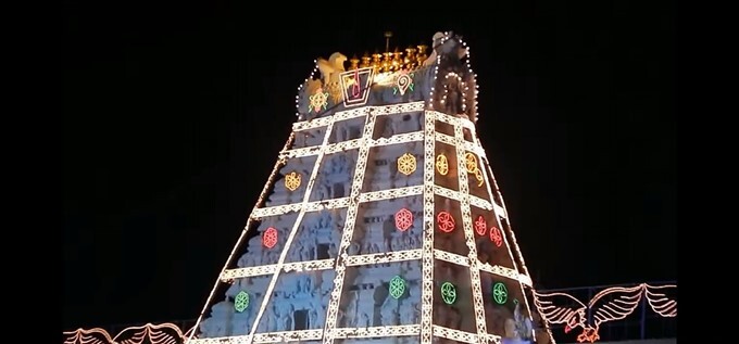 Tirupati Tirumala: ವೈಕುಂಠ ಏಕಾದಶಿಗೆ ತಿಮ್ಮಪ್ಪನ ದರ್ಶನ ಪಡೆಯಲು 2 ಲಕ್ಷ ಆನ್ ...