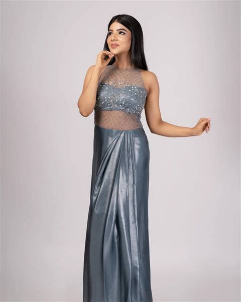 PHOTOS: மொட்டைமாடி போட்டோஷூட்.. குக் வித் கோமாளி பிரபலத்தின் ஸ்டன்னிங் ...