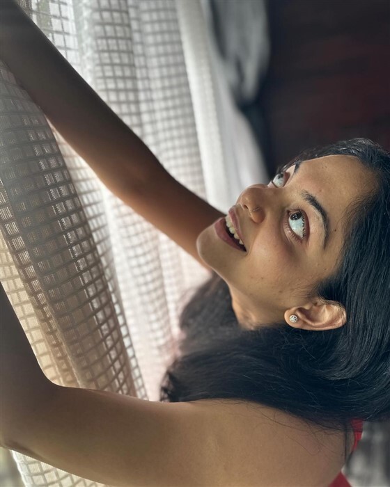 Ahaana Krishna: നിമിഷിന്റെ ഫ്രെയ്മില്‍ ക്യൂട്ടായി അഹാന കൃഷ്ണ, ആരാധകരേറ്റെടുത്ത പുതുപുത്തന് ...